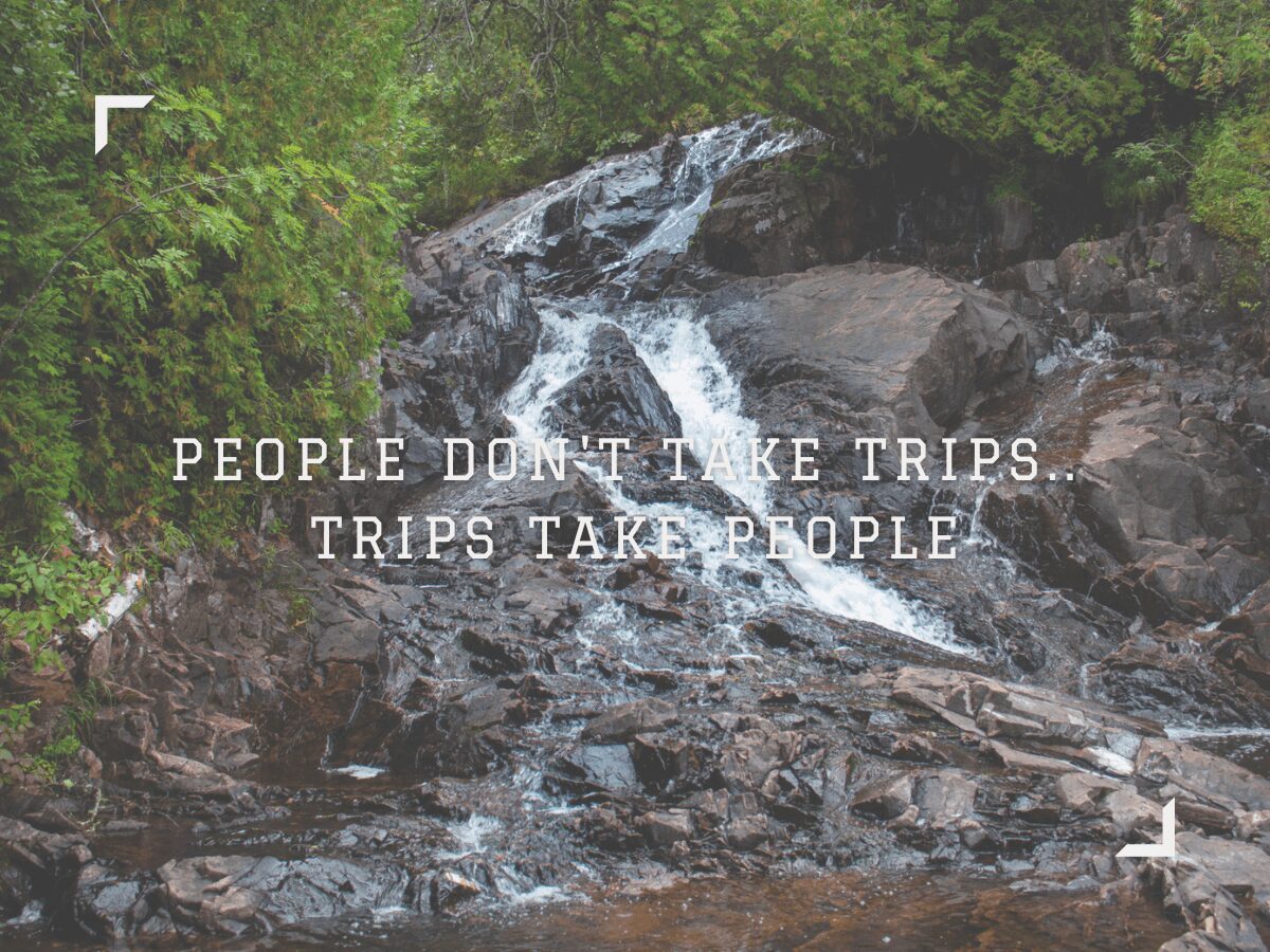 The 26 Most Inspiring Tourist VS Traveler Quotes